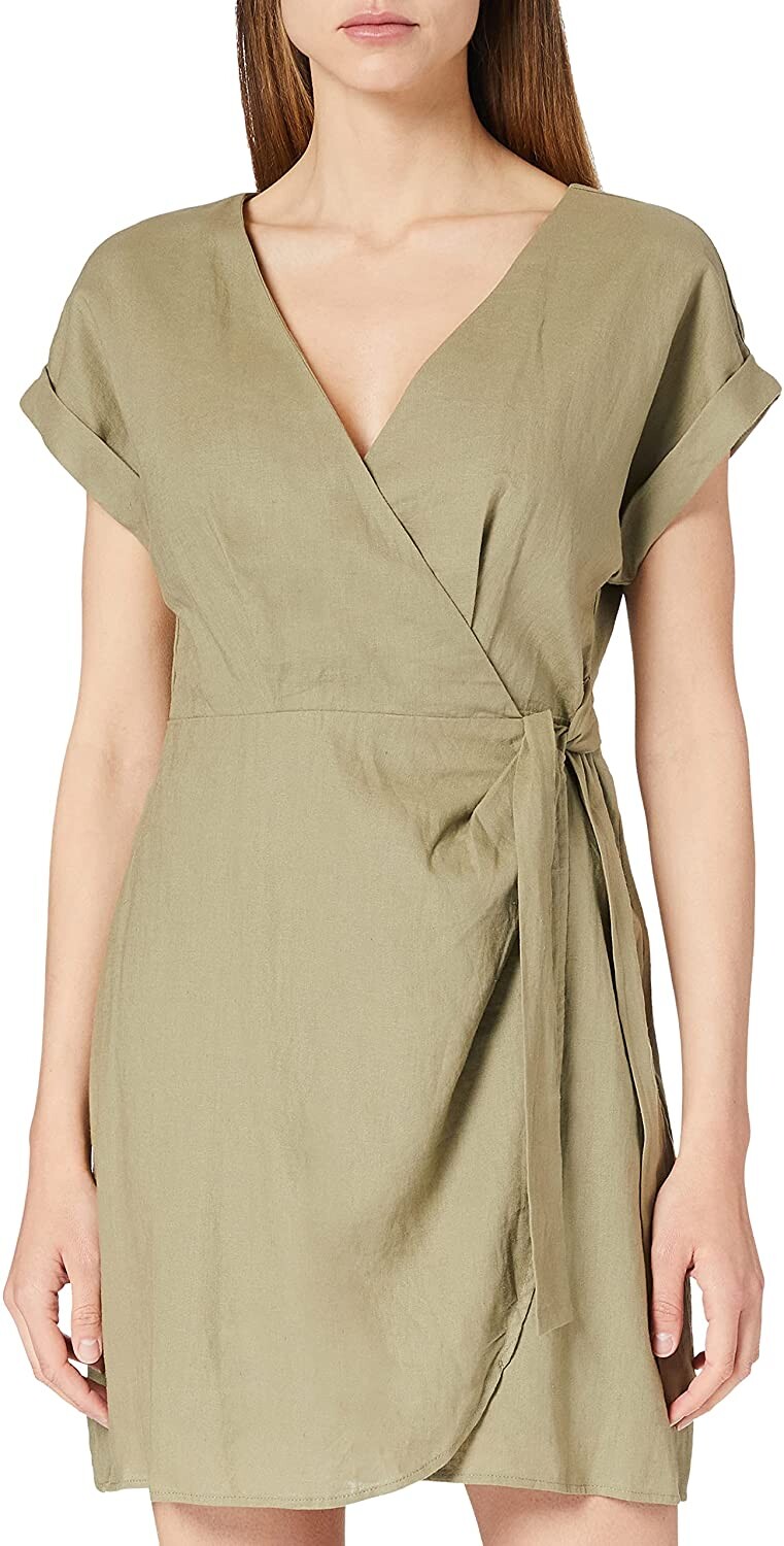 Seis vestidos de lino que nos sacan de un apuro lo que queda de verano ...