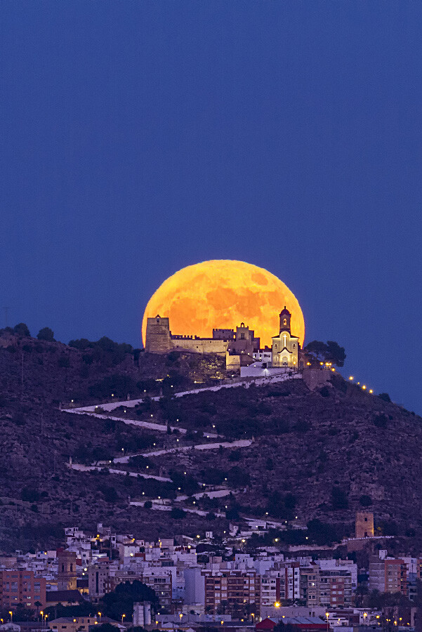 Así es como Toni Sendra hizo la foto ‘The Omega Sun’ que ha sorprendido ...