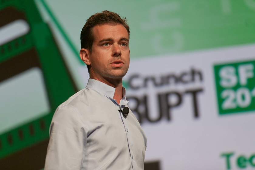 El CEO de Twitter y Square dio una charla a los empleados de Apple