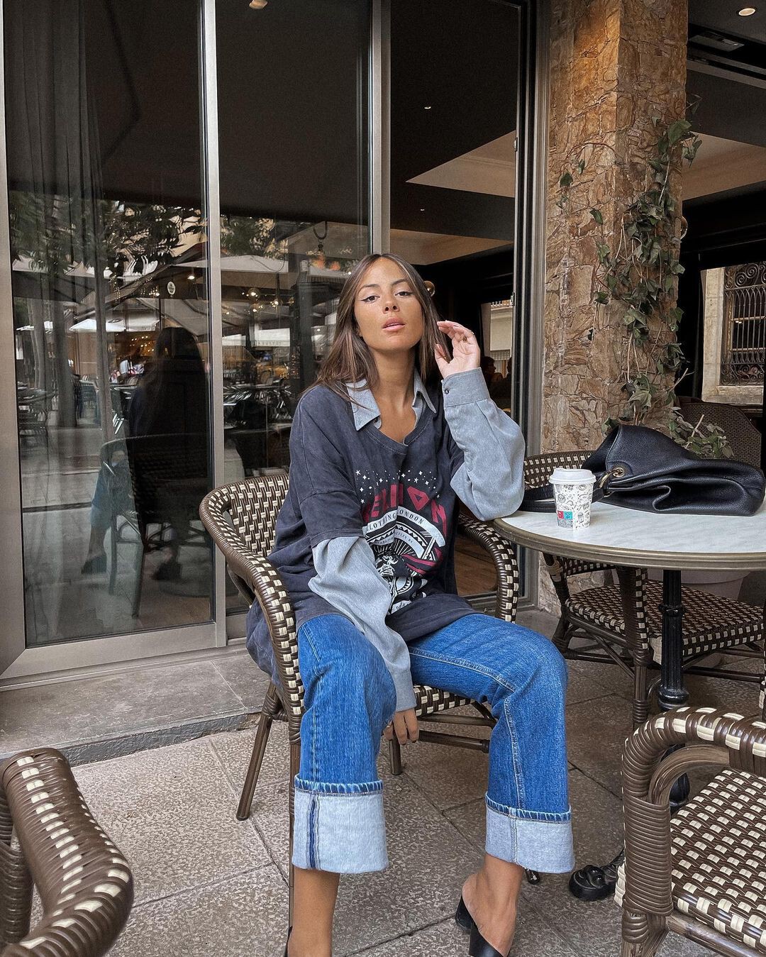 Melyssa Pinto con boyfriend jeans combinados de 10 es inspiración pura ...