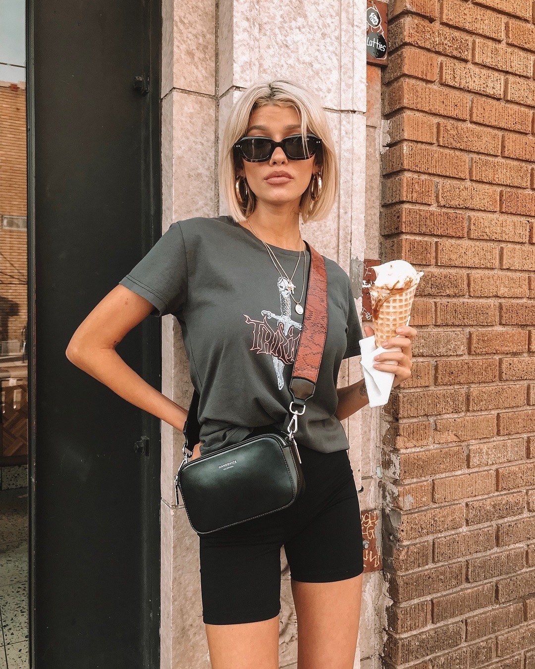 Los 13 looks de street style que nos inspirarán para probar las mallas ...