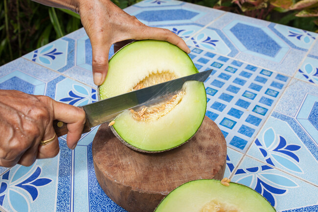 Cómo cortar, pelar y servir un melón fácilmente para disfrutar a tope ...