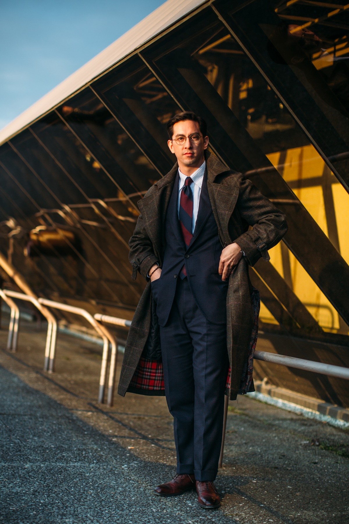 El mejor streetstyle de la semana: el traje azul marino no pasa de moda