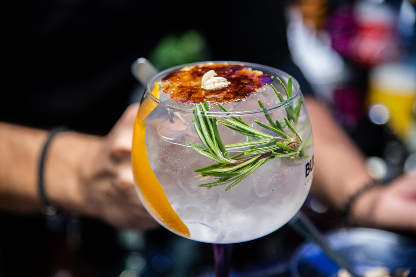 Cinco recetas de bebidas con lavanda para sorprender a todos tus sentidos