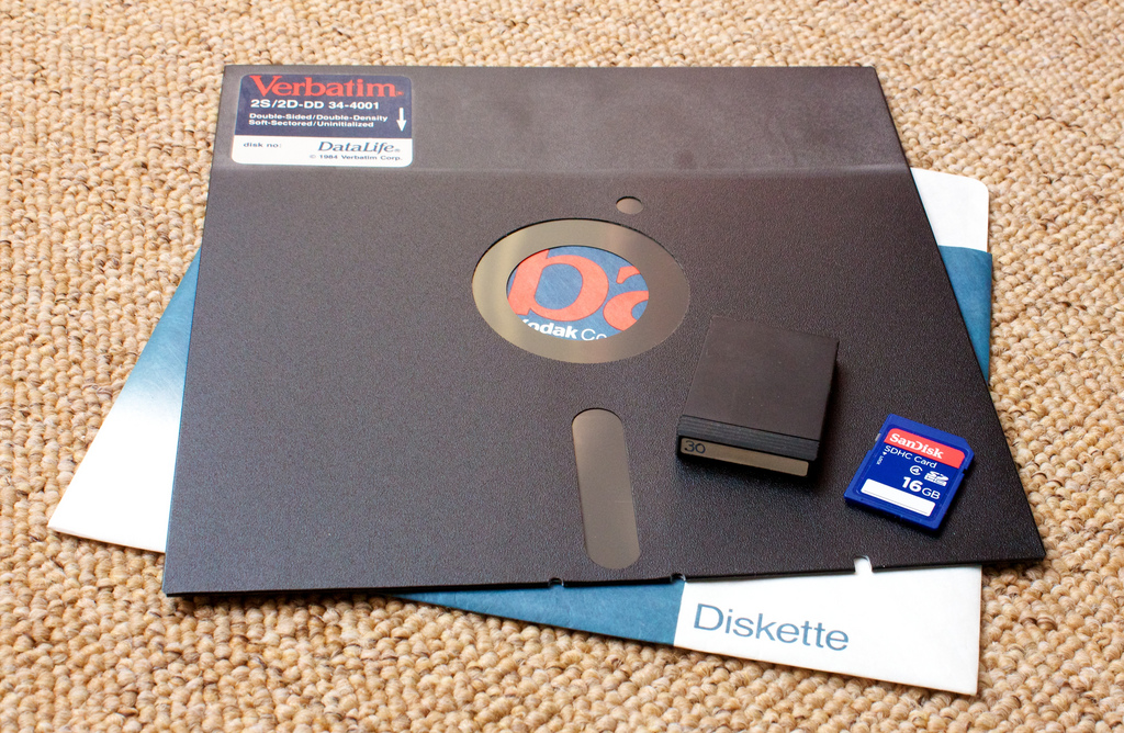 EEUU todavía usa disquetes de 8 pulgadas y ordenadores de los 70 para ...