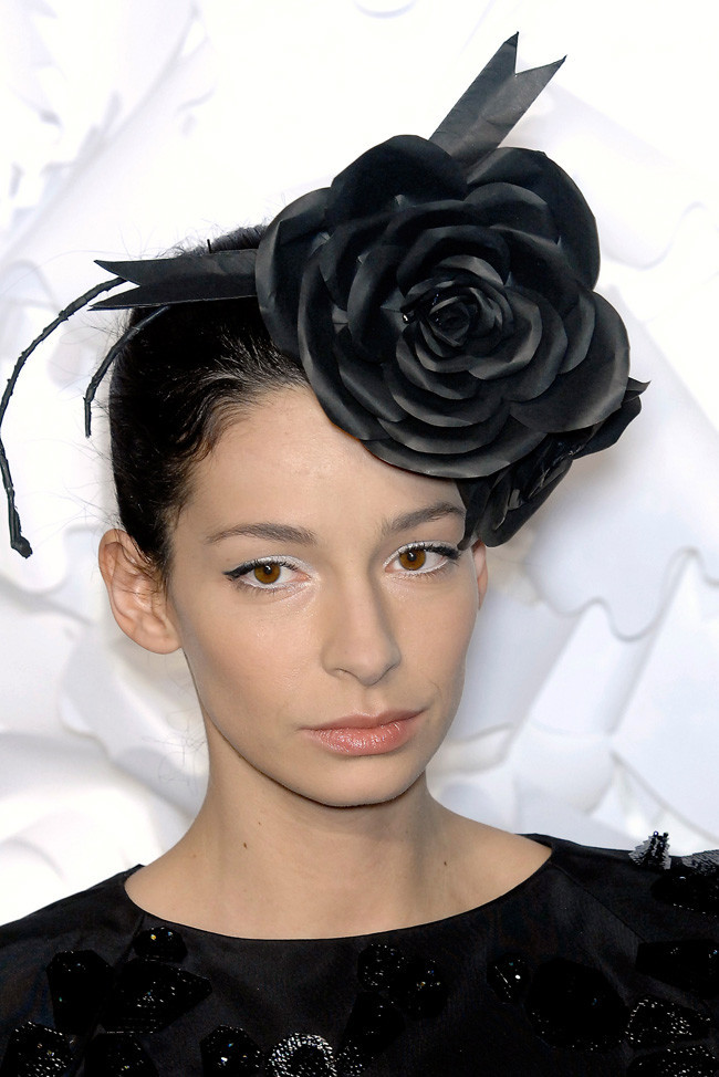 Amanda Sanchez es la modelo con más desfiles de Chanel y es una ...