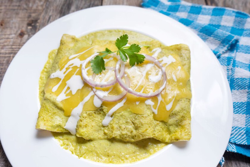 Cómo preparar enchiladas verdes gratinadas o 'suizas'. Receta fácil y ...
