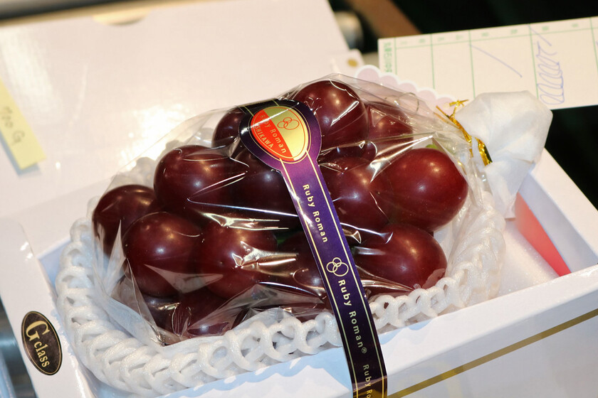 Ruby Roman: la uva japonesa del tamaño de una pelota de ping-pong que ...