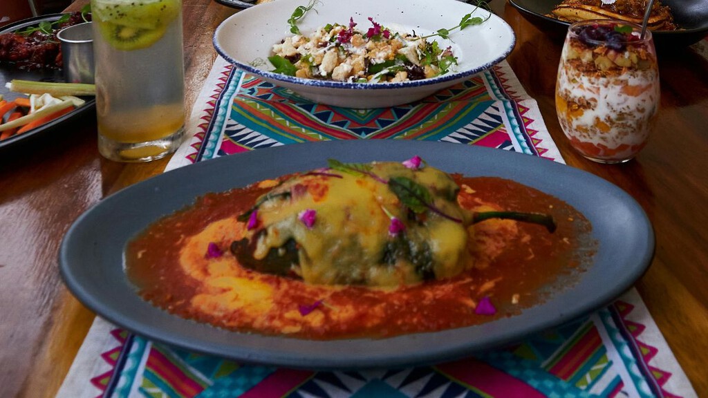 Así logras el capeado ideal para chiles rellenos: el truco fácil ...