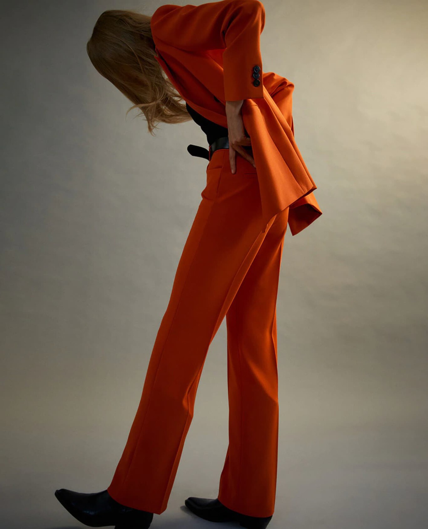 Si buscas un traje para combinar con botines este otoño, este modelo ...