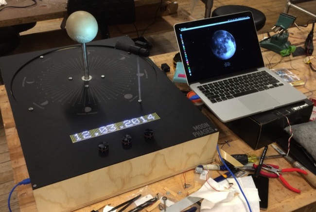 Otro proyecto con Arduino, mostrar las fases de la luna