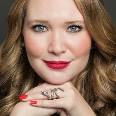 Sarah J. Maas ya ha terminado ACOTAR 6 y deja información sobre su próxima novela