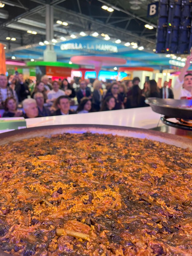 Así es la paella de hígado de toro: una receta centenaria de la Huerta ...