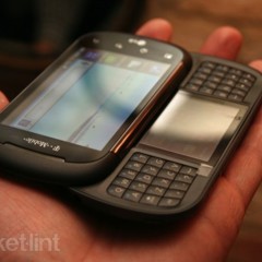 LG muestra un nuevo terminal con teclado QWERTY y doble pantalla