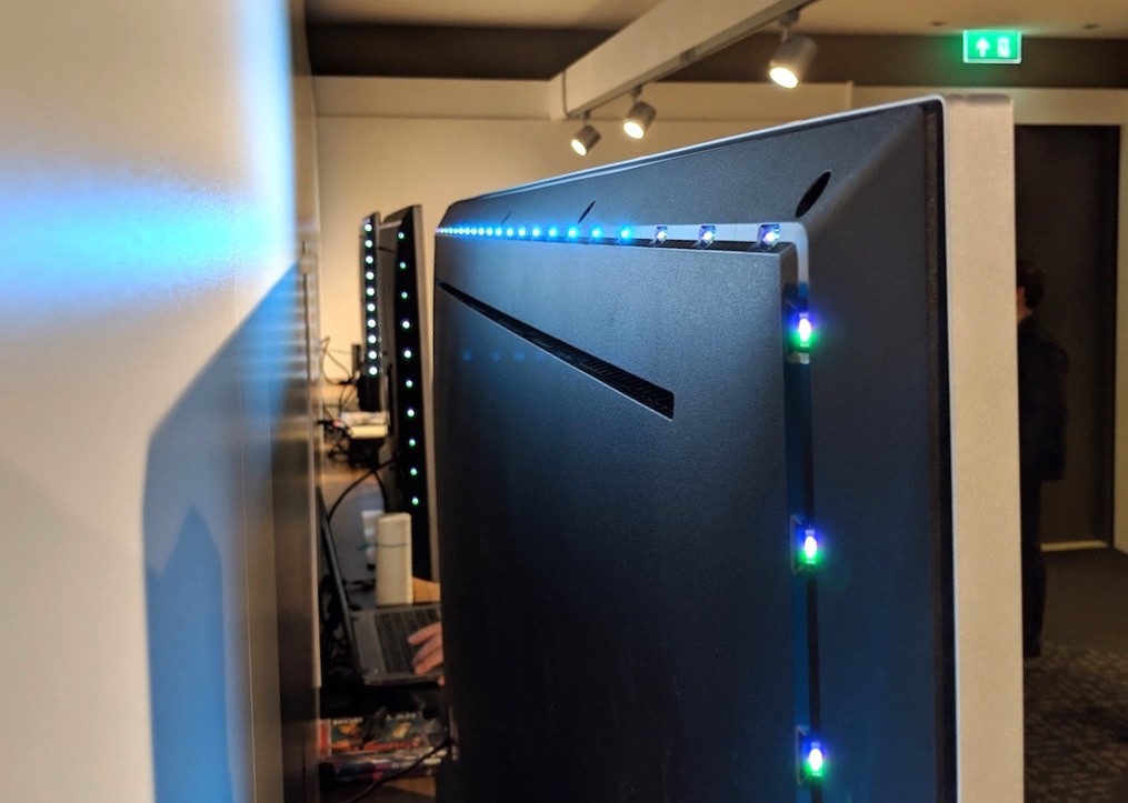 Philips The One TV: opiniones tras primera toma de contacto. Vídeo y fotos.