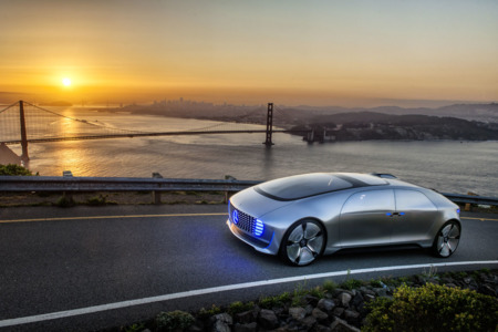 Mercedes-Benz F 015: viajamos en el tiempo para conocer el futuro de la ...