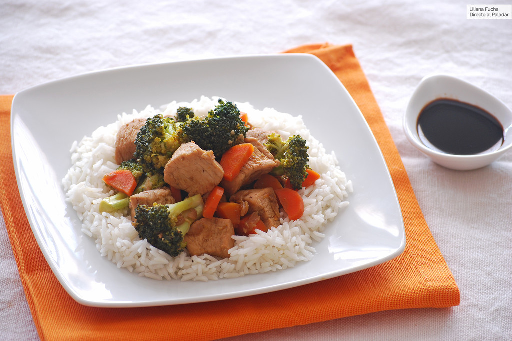 Wok de pollo a la naranja con verduras. Receta de cocina fácil ...
