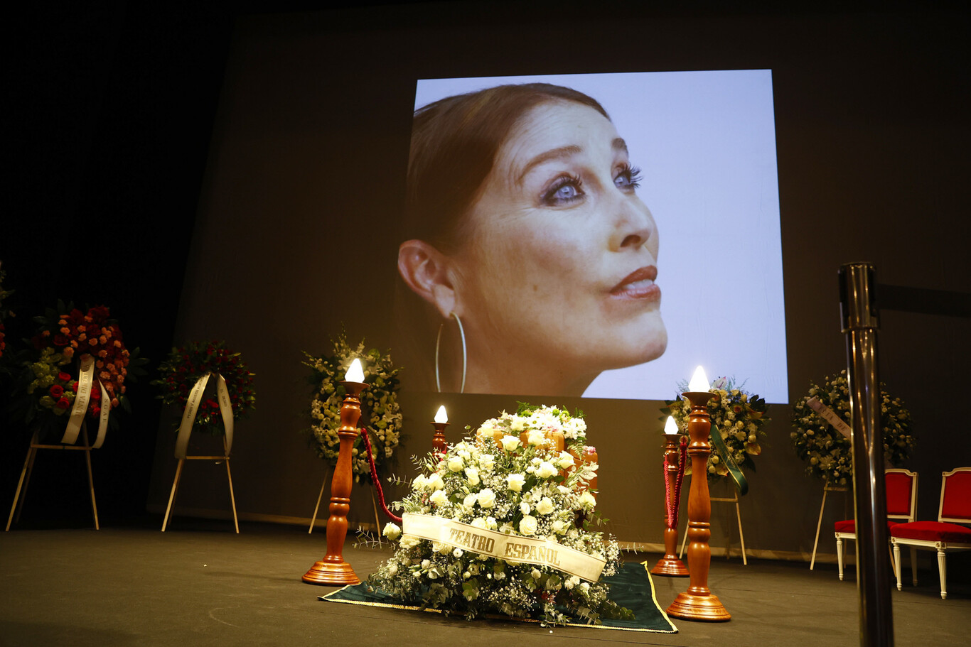 María Iborra (Virgen María) se despide públicamente de su madre ...