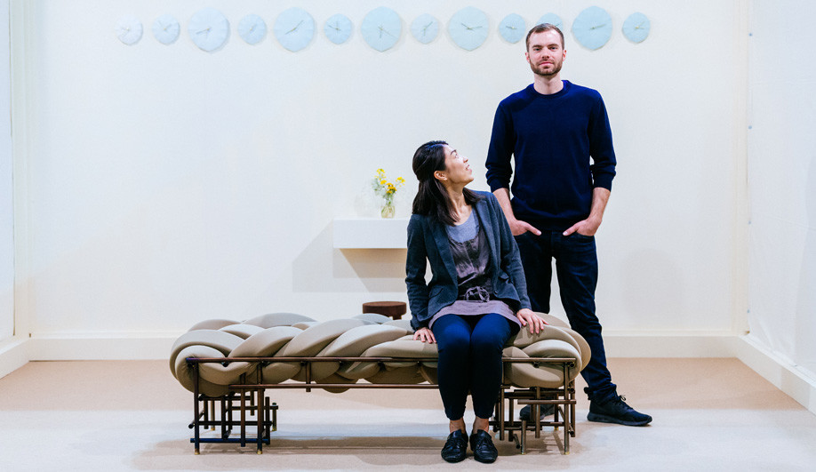 Las Lawless Chairs representan el Caos y el dilema social actual visto ...