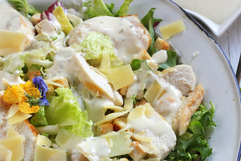 Ensalada César moderna, receta actual de esta ensalada ideal como plato ...