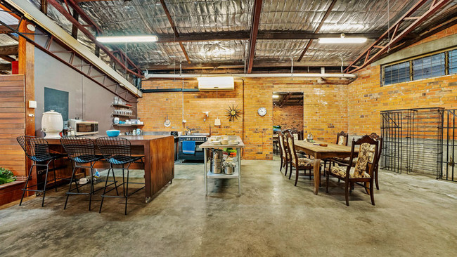 Una antigua bodega transformada en un espectacular loft de estilo ...