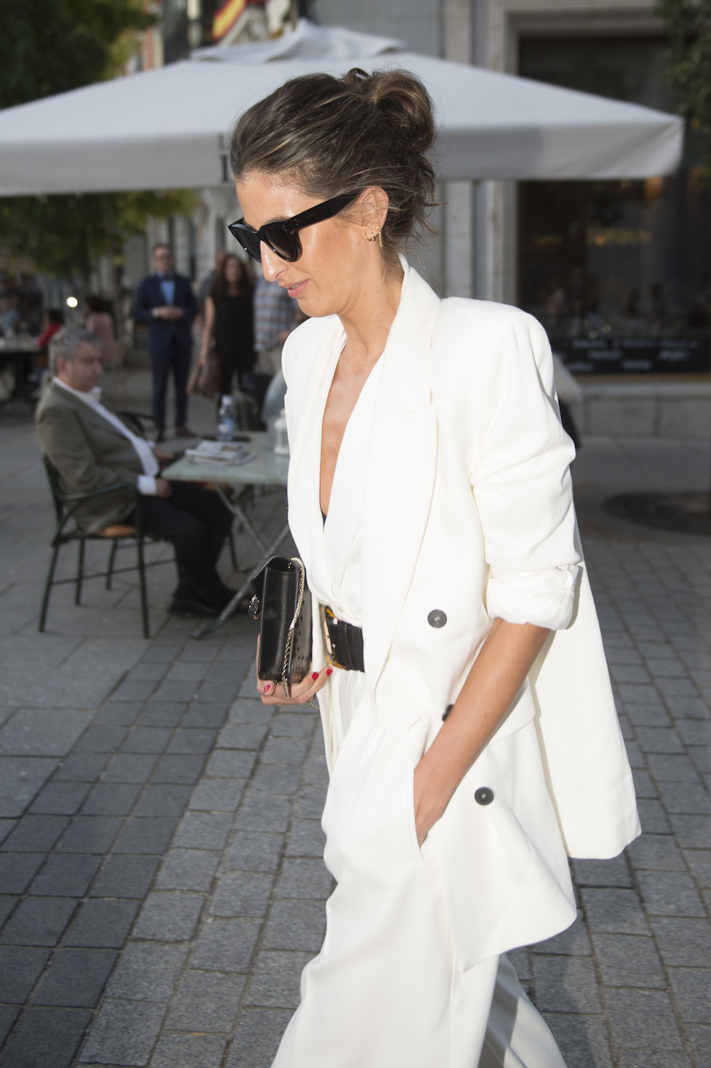 Inés Domecq espectacular con un look blanco en el estreno de Carmen en ...