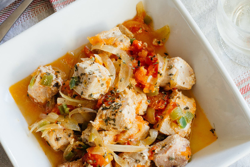 Receta de atún con tomate y cebolla