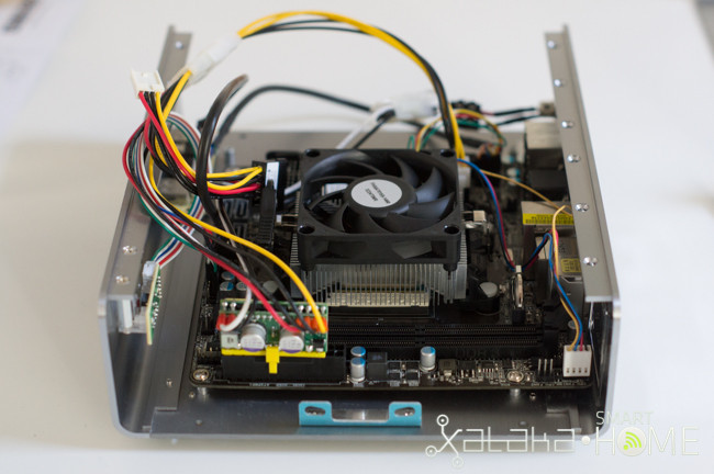 Guía para montar un HTPC. Paso 4.4: instalar el procesador, el disco ...