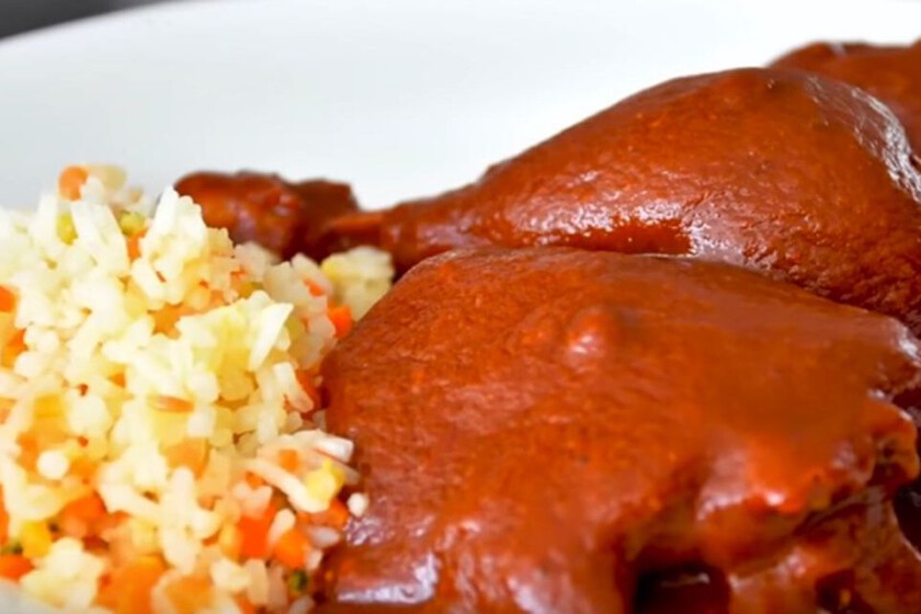 Cómo hacer adobo de guajillo para pollo: tiene un sabor delicioso