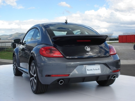 Volkswagen presenta su último lanzamiento del 2013: Beetle Turbo R (y ...