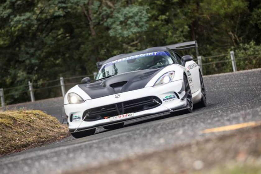 En Australia todo es más bestia, como este Dodge Viper de rally que no ...