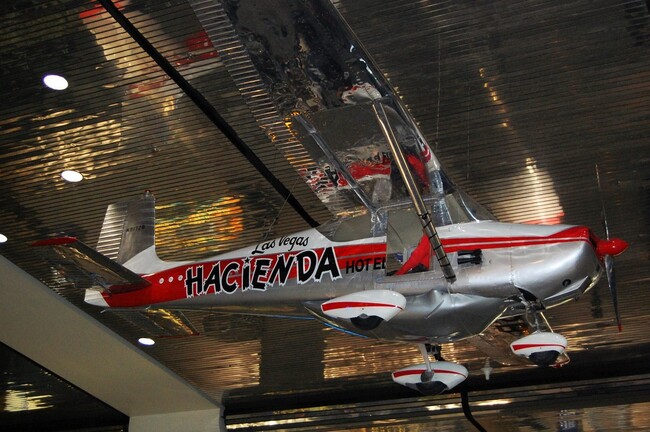 El avión que se mantuvo en aire volando durante 64 días, 22 horas y 18 ...
