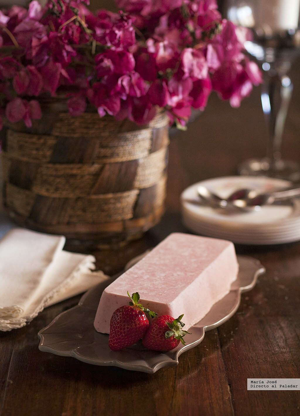 Helado fácil de fresas congeladas. Receta para golosos