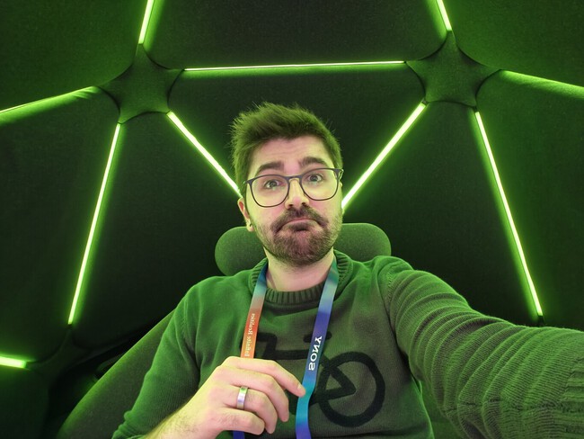 I Tried the XEO POD. It’s a Capsule That Costs a Fortune, Has 20 ...