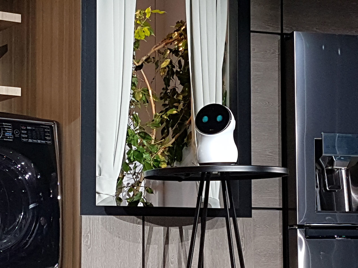 Un robot para controlar a todos los electrodomésticos de LG: así es ...