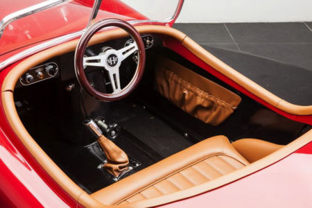 Coches a mitad de tamaño, ¿un juguete para niños o adultos?