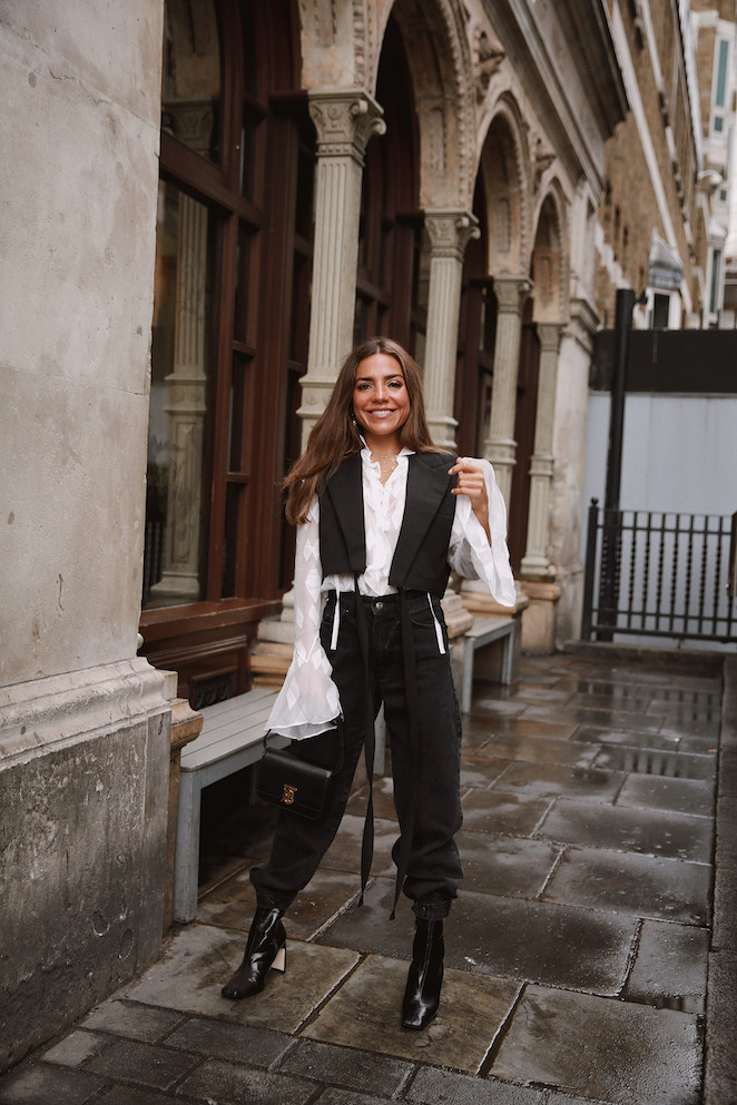 Cinco maneras distintas de combinar un pantalón negro y marcar la ...