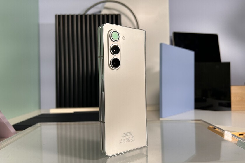 Samsung se vuelve loco con una oferta que hunde el precio del Galaxy Z ...