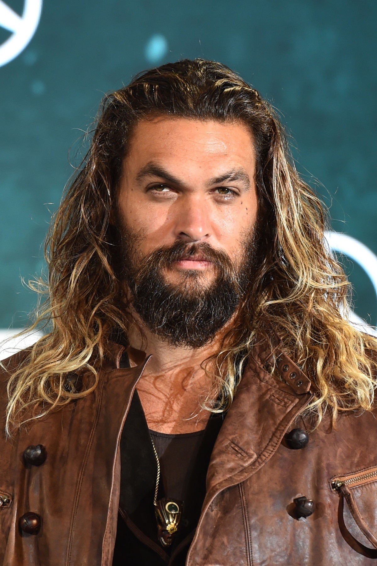 Ellos triunfan con el pelo largo y nos inspiran peinados masculinos con ...