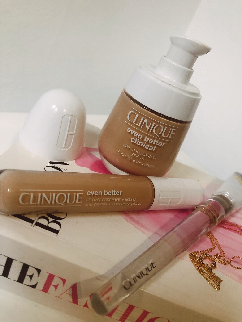 Probamos la nueva base de maquillaje Even Better Clinical de Clinique ...