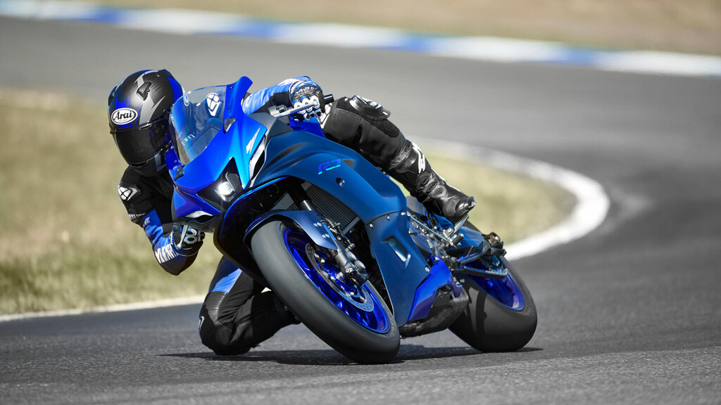 ¡Ya está aquí! La nueva Yamaha R7 llega con 74,3 CV y ultraligera para ...