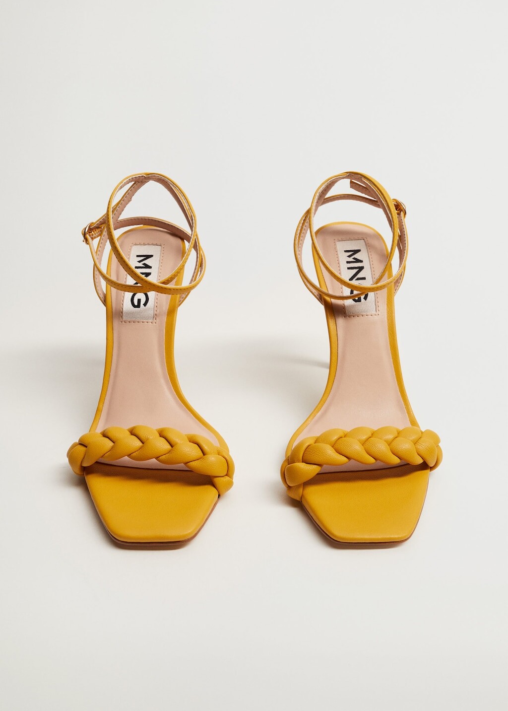 21 sandalias trenzadas y acolchadas: la tendencia en calzado que sigue ...