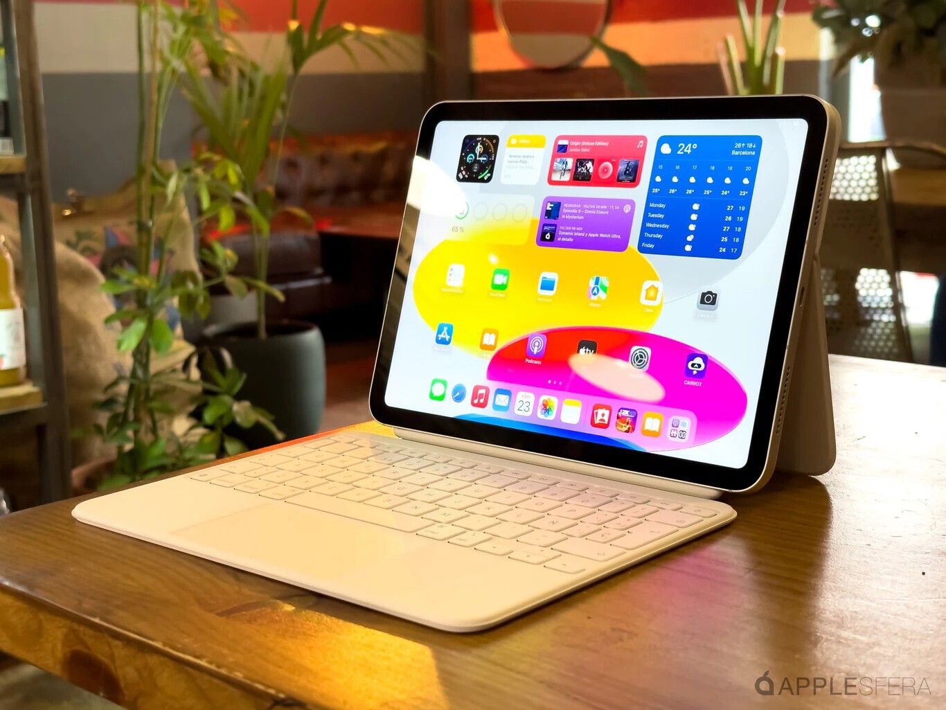 Teclado Magic Keyboard Folio VS Logitech Combo Touch para iPad 10 ...