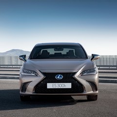 Lexus ES 300h y RC 300h 2019, prueba contacto: híbridos de lujo con ...