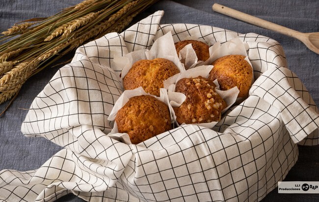 Cómo hacer muffins caseros: receta de repostería fácil, rápida y ...