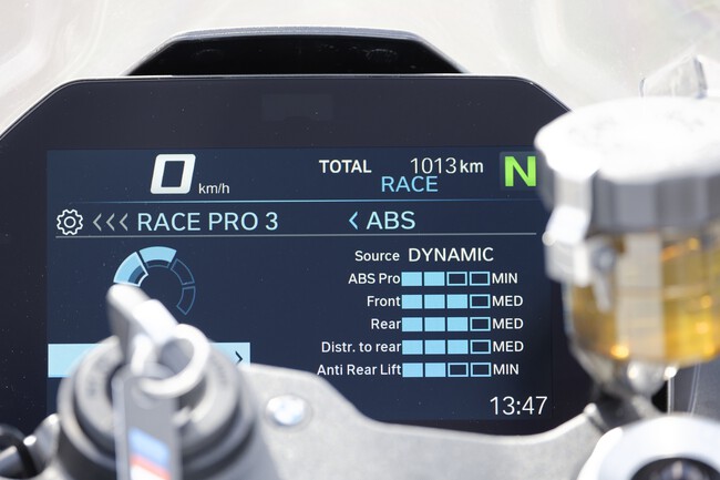 Probamos la BMW S 1000 RR: una superdeportiva de 210 CV con alma de ...