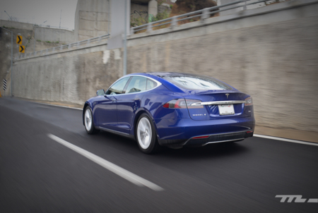 Probamos el Tesla Model S... y creías que tu computadora era rápida