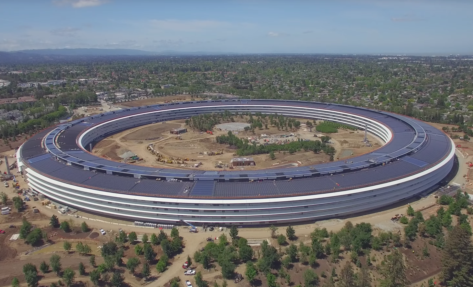 La última subasta de Tim Cook: come con él en el Apple Park por 65.000 ...