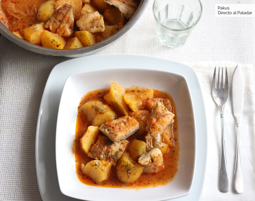 Patatas guisadas con fogonero, un sencillo plato casero de cuchara ...
