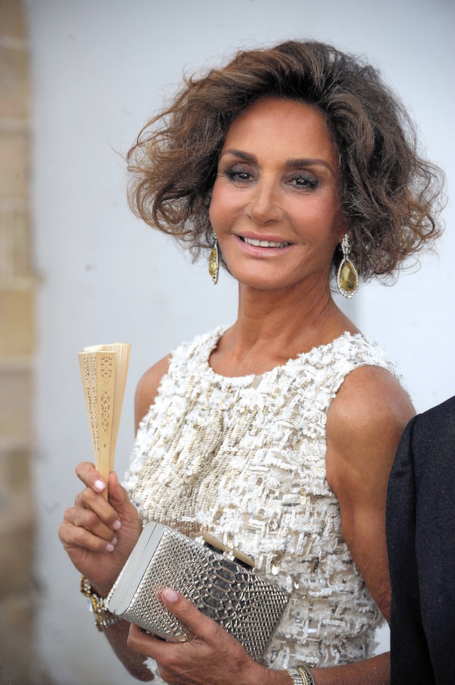 Naty Abascal haciendo gimnasia con zapatos de plataforma fucsias a la ...